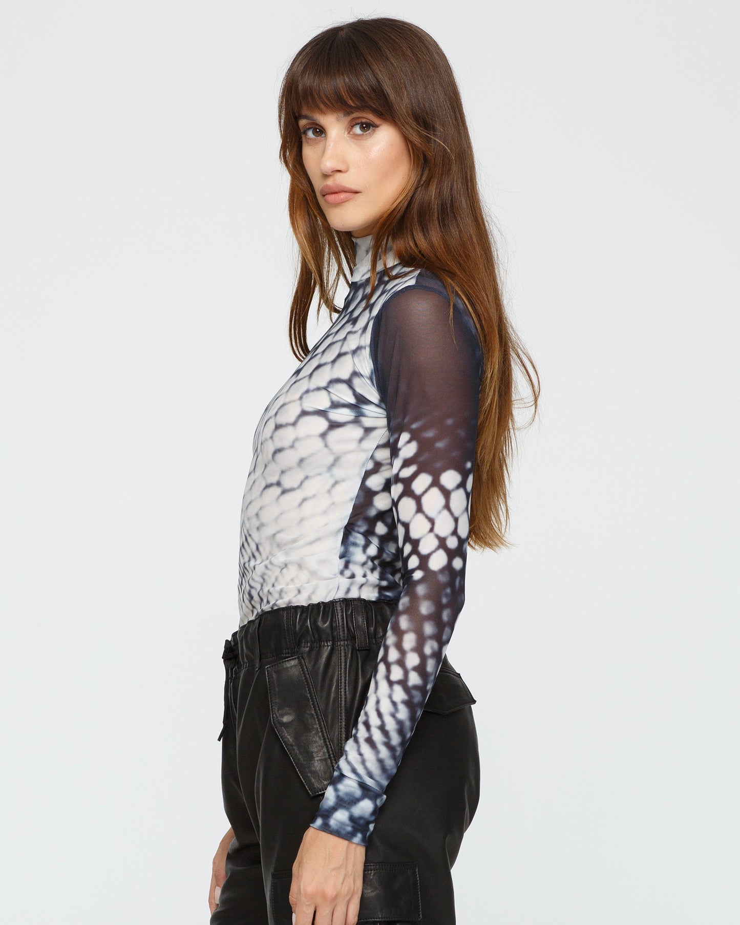 Mesh Scaled Top – rockyrafaela